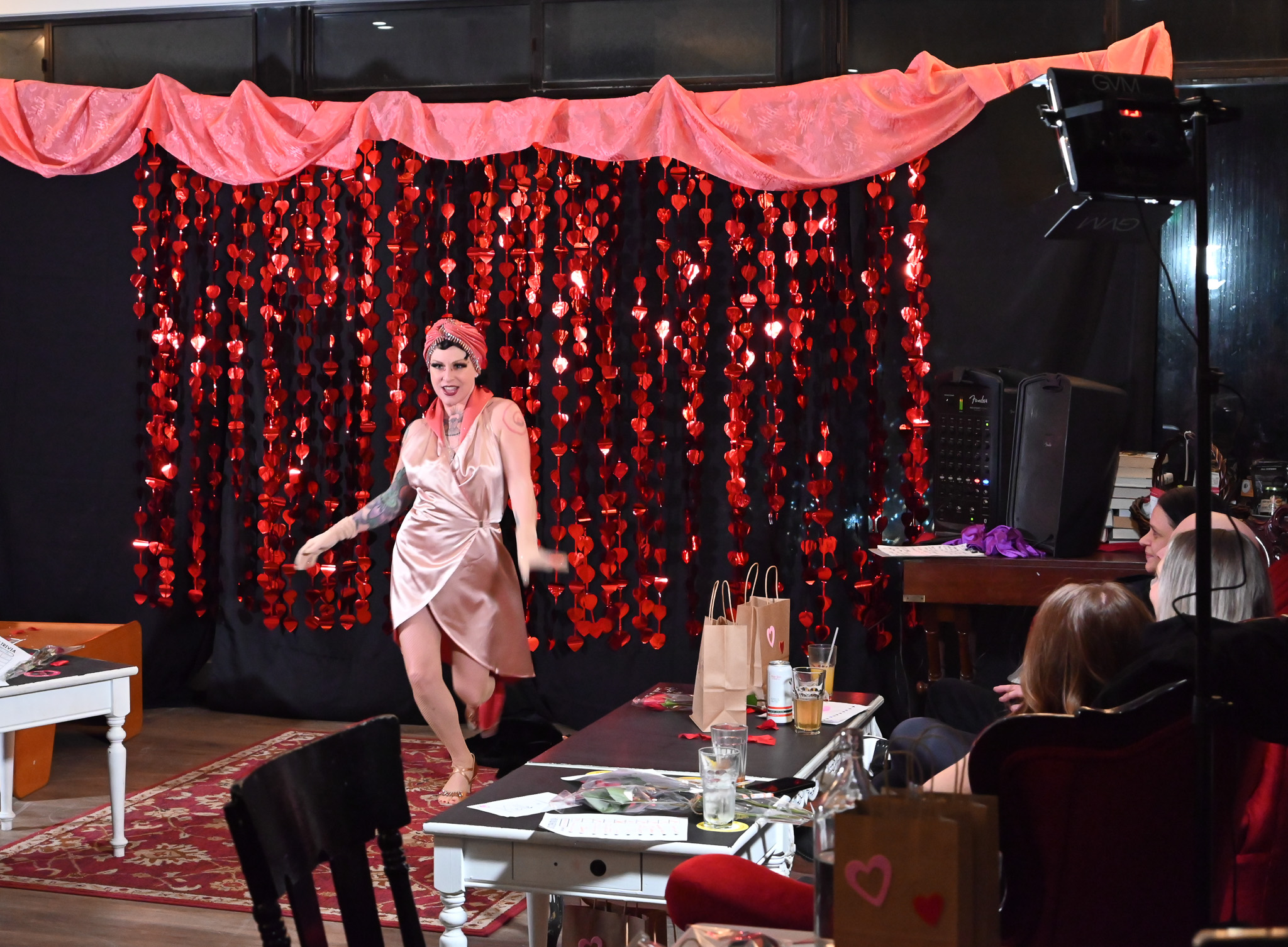 Burlesque show sells out in Paris | BrantBeacon