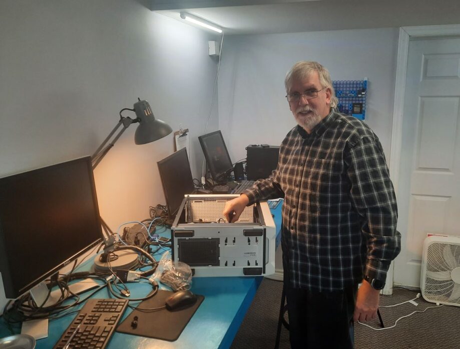 Passion for computers leads to award-winning business | BrantBeacon